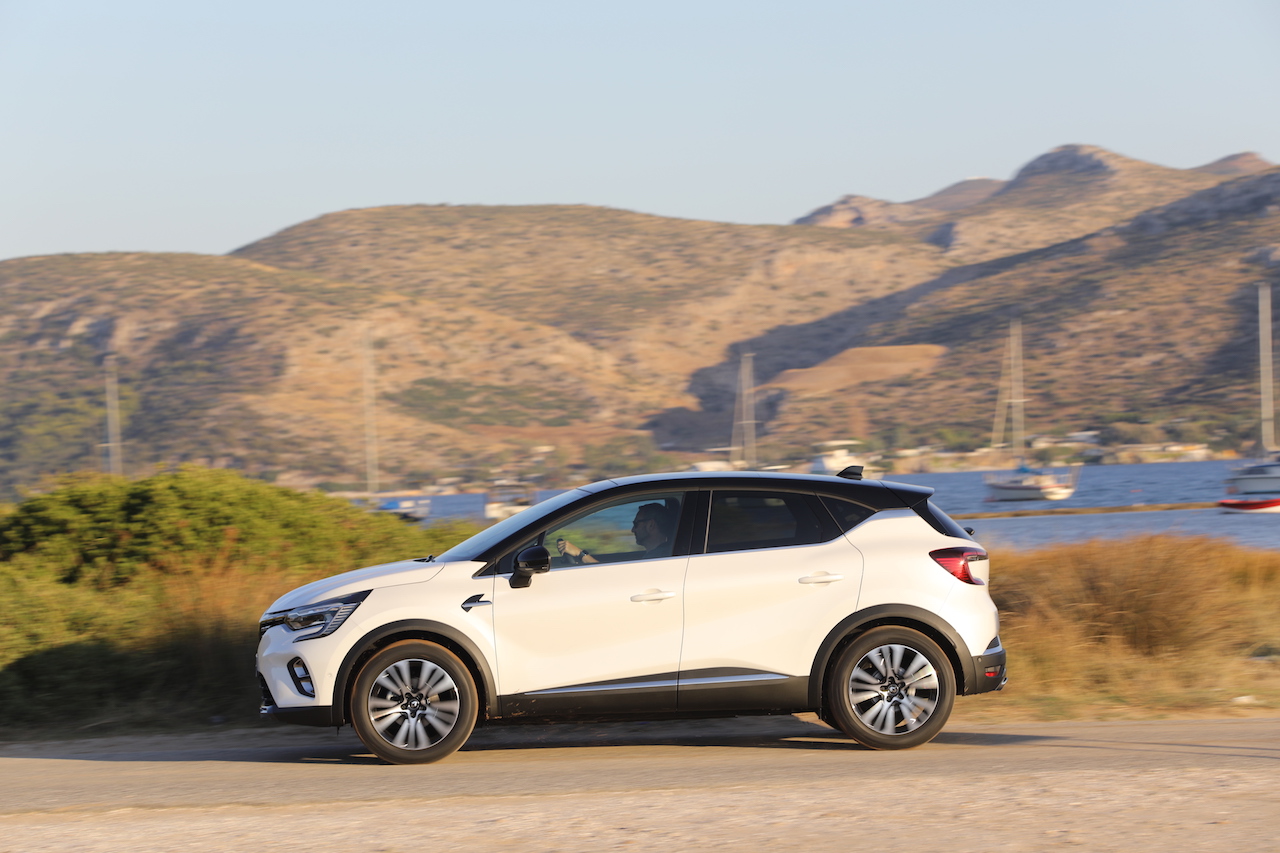 ESSAI RENAULT CAPTUR 2 TCe 155 EDC INITIALE PARIS 2020 - AUTO MAG