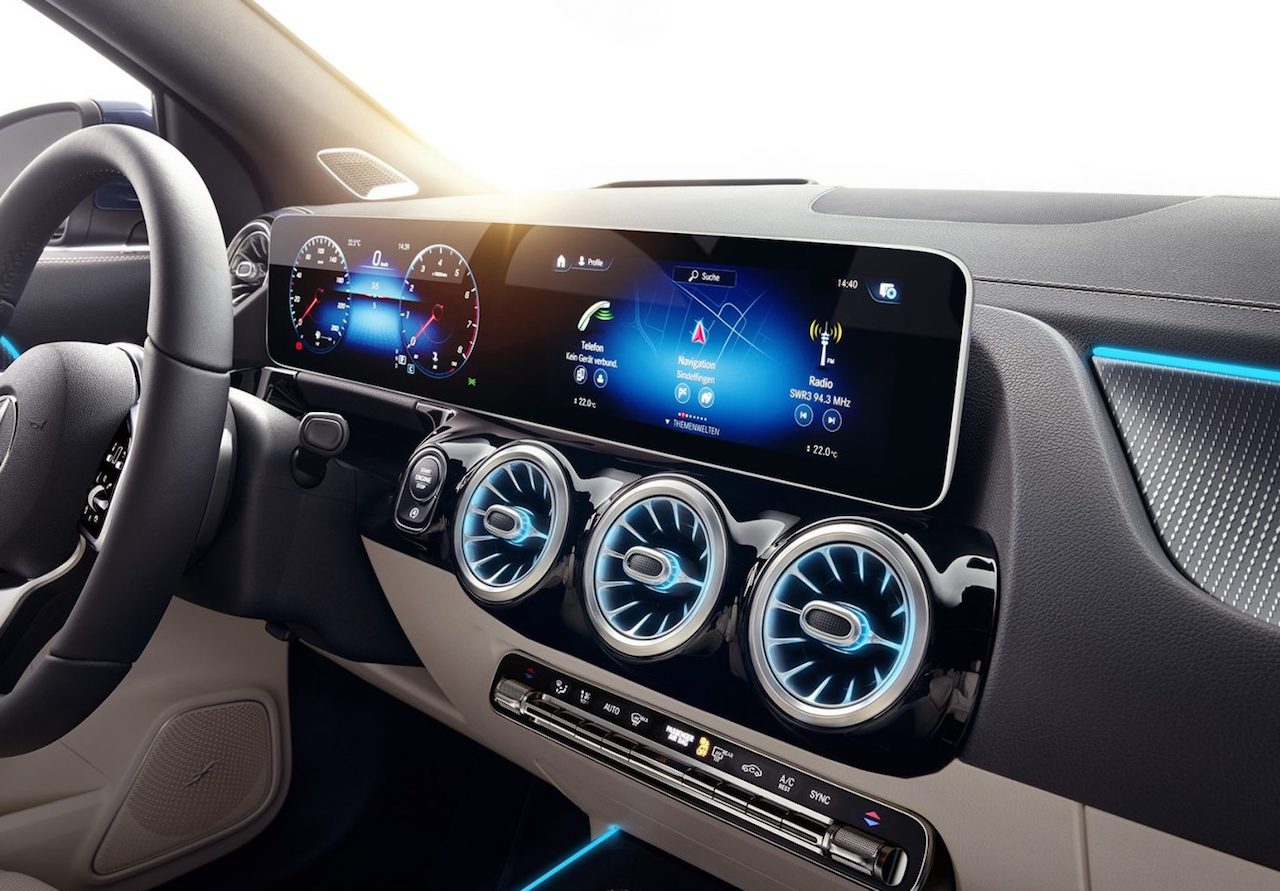 LE MERCEDES GLA 2 2020 PASSE EN MODE SUV - AUTO MAG