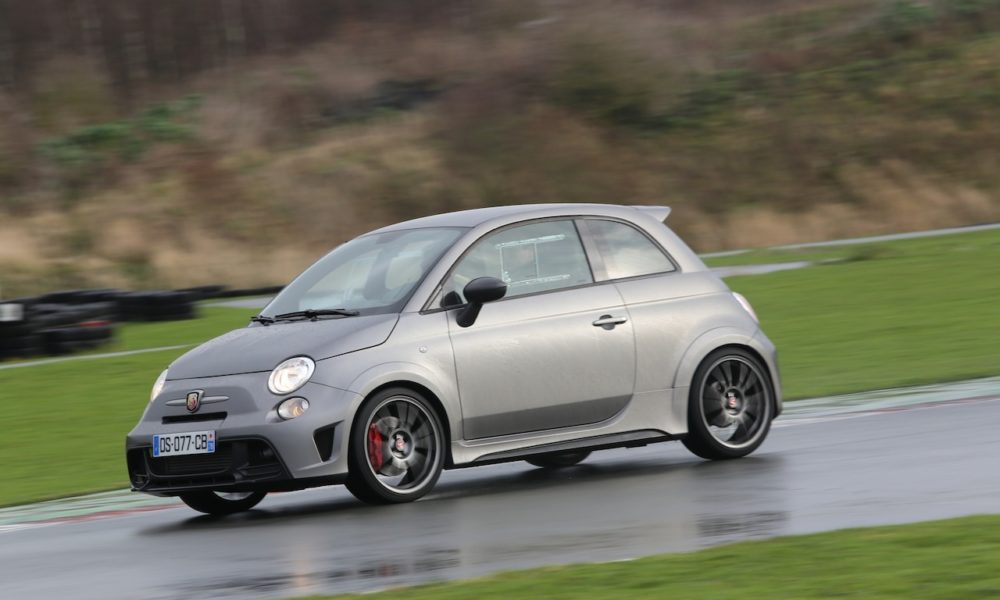 ESSAI ABARTH 695 BIPOSTO 2016 - AUTO MAG