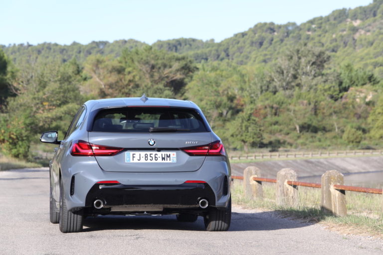 ESSAI BMW SERIE 1 118D M SPORT F40 2022 - AUTO MAG