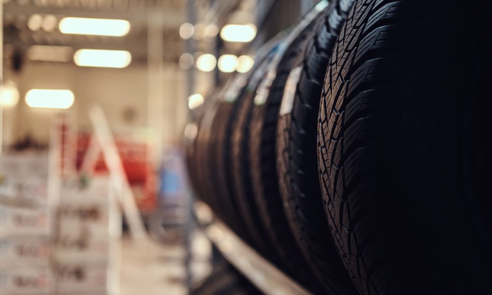 Pourquoi choisir des pneus 4 saison pour votre véhicule ? - AUTO MAG