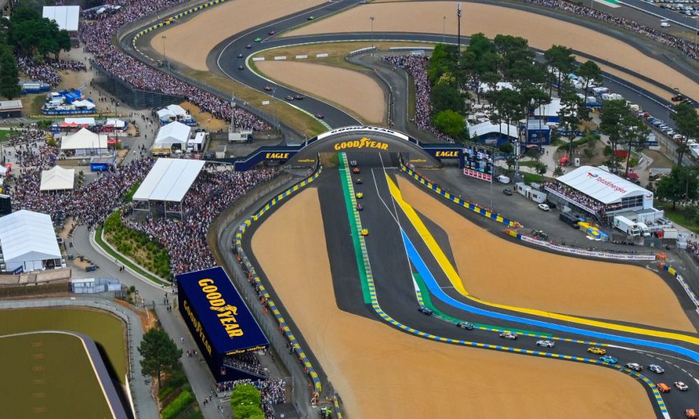24 Heures du Mans 2026 : La passerelle Dunlop vire du jaune au bleu ...
