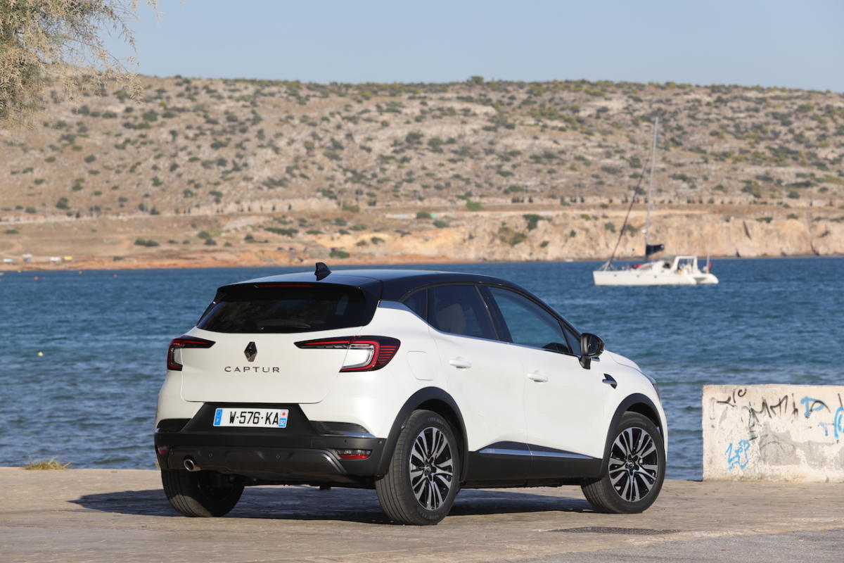 ESSAI RENAULT CAPTUR 2 TCe 155 EDC INITIALE PARIS 2020 - AUTO MAG