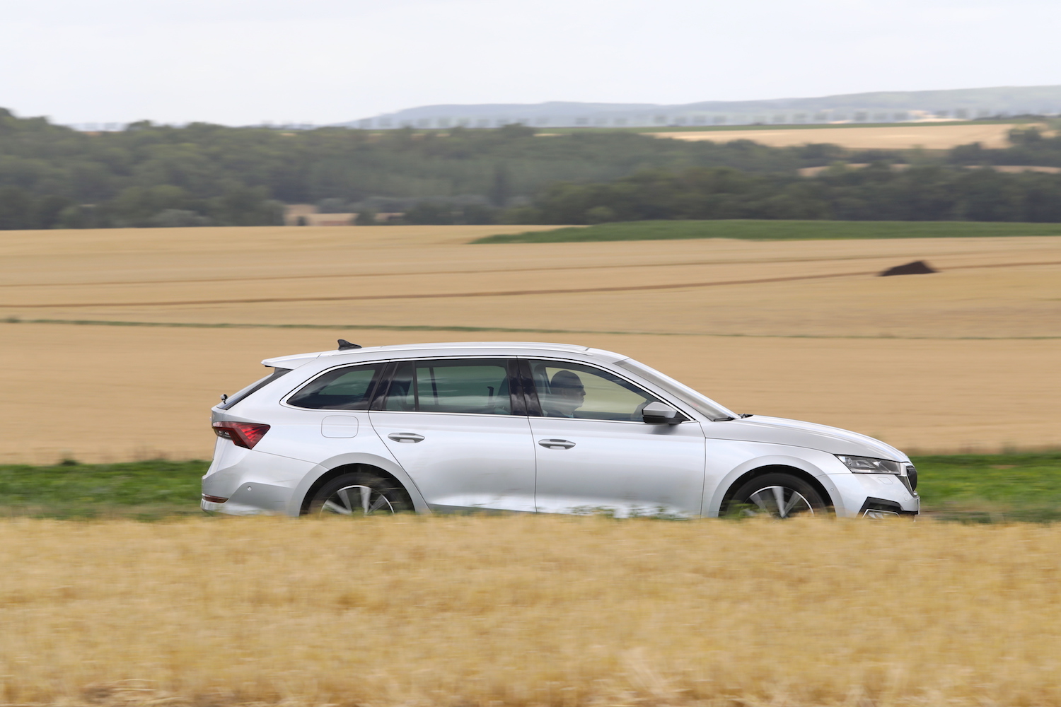 ESSAI SKODA OCTAVIA 4 COMBI 2020 - AUTO MAG