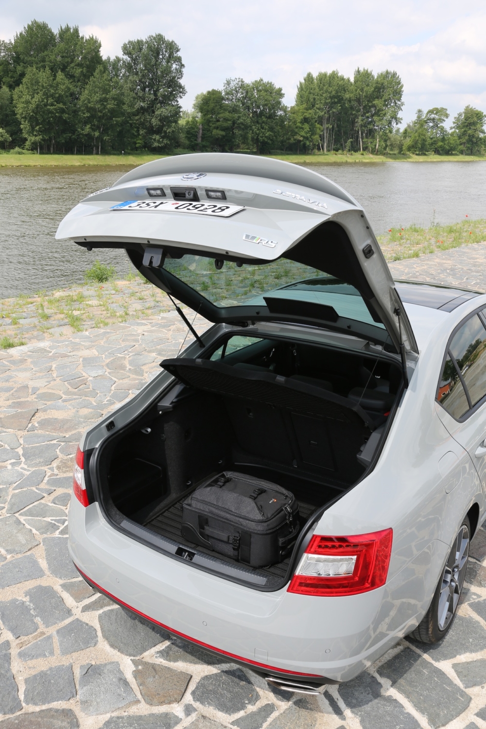 ESSAI SKODA OCTAVIA RS TSi 220 DCC 2017 - AUTO MAG