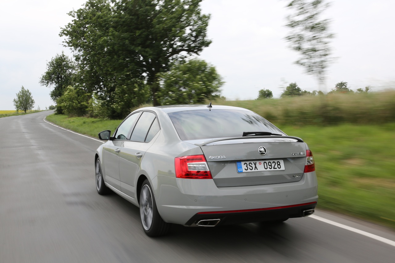 ESSAI SKODA OCTAVIA RS TSi 220 DCC 2017 - AUTO MAG